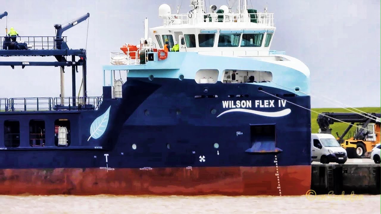 Frachtschiff WILSON FLEX IV CQER4 IMO 9911460 Emden Südkai cargo seaship BJ 2022 - YouTube