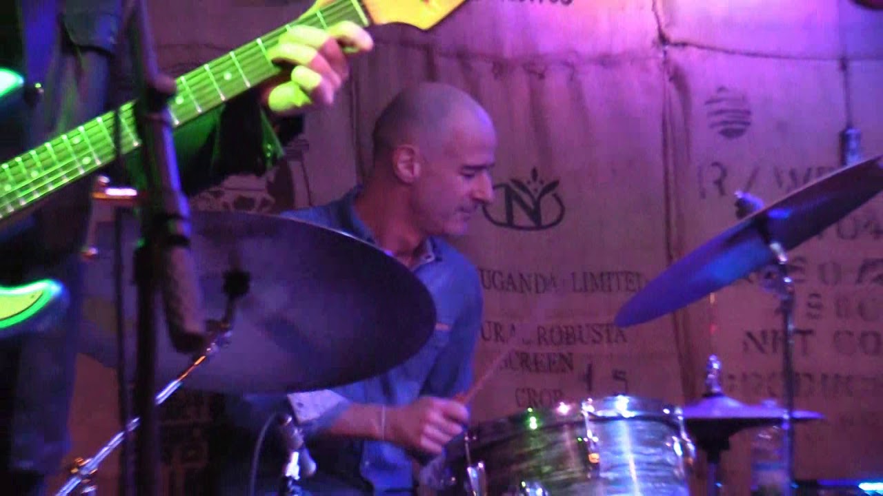 Matt Schofield - Siftin' Thru Ashes - YouTube