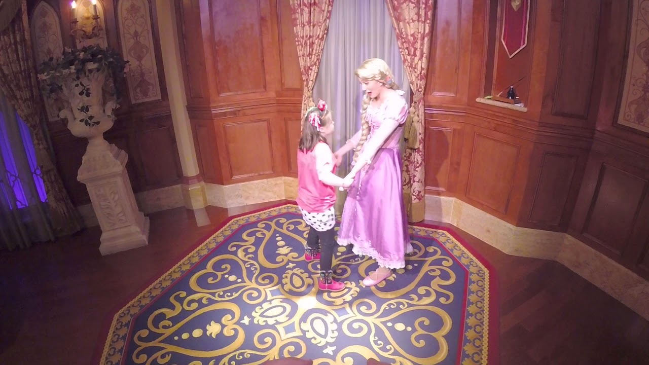 Phoebe and Rapunzel Disney World December 2017 - YouTube