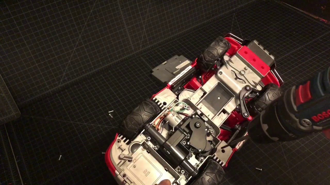 2003 Spinmaster Regenerator rc car disassembled - YouTube