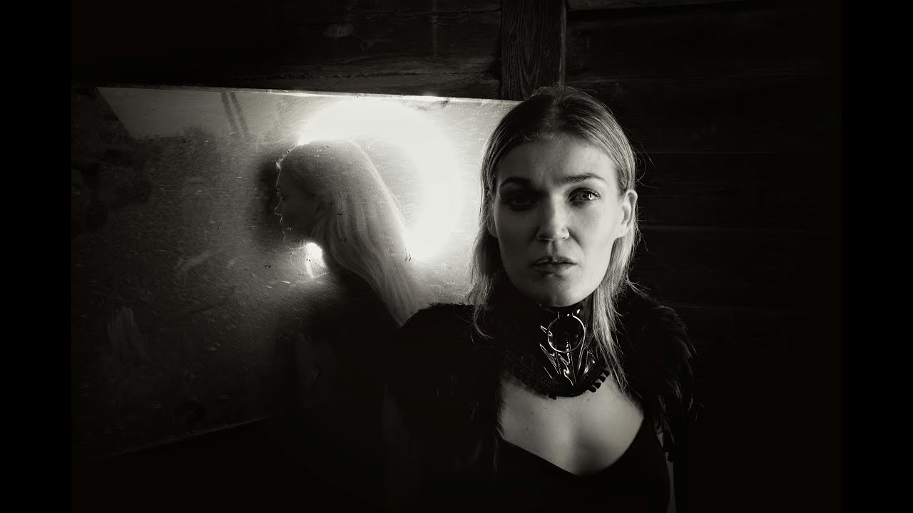 Broken Mirrors - Horror Story - YouTube