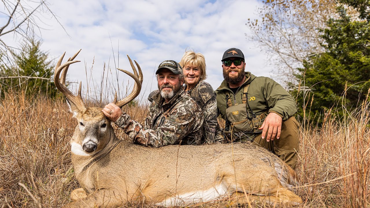 Giant Kansas 8 Point Down!! | Archery Deer Hunting the Rut | Kansas ...