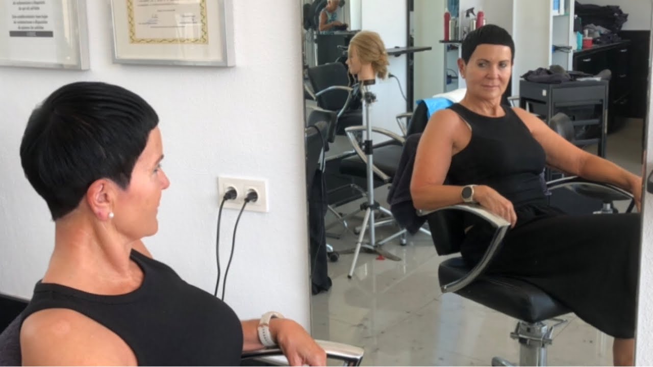 Textured Short Pixie V Shape Haircut Tutorial By Vivyan Hermuz 🤩🤩🤩 3778