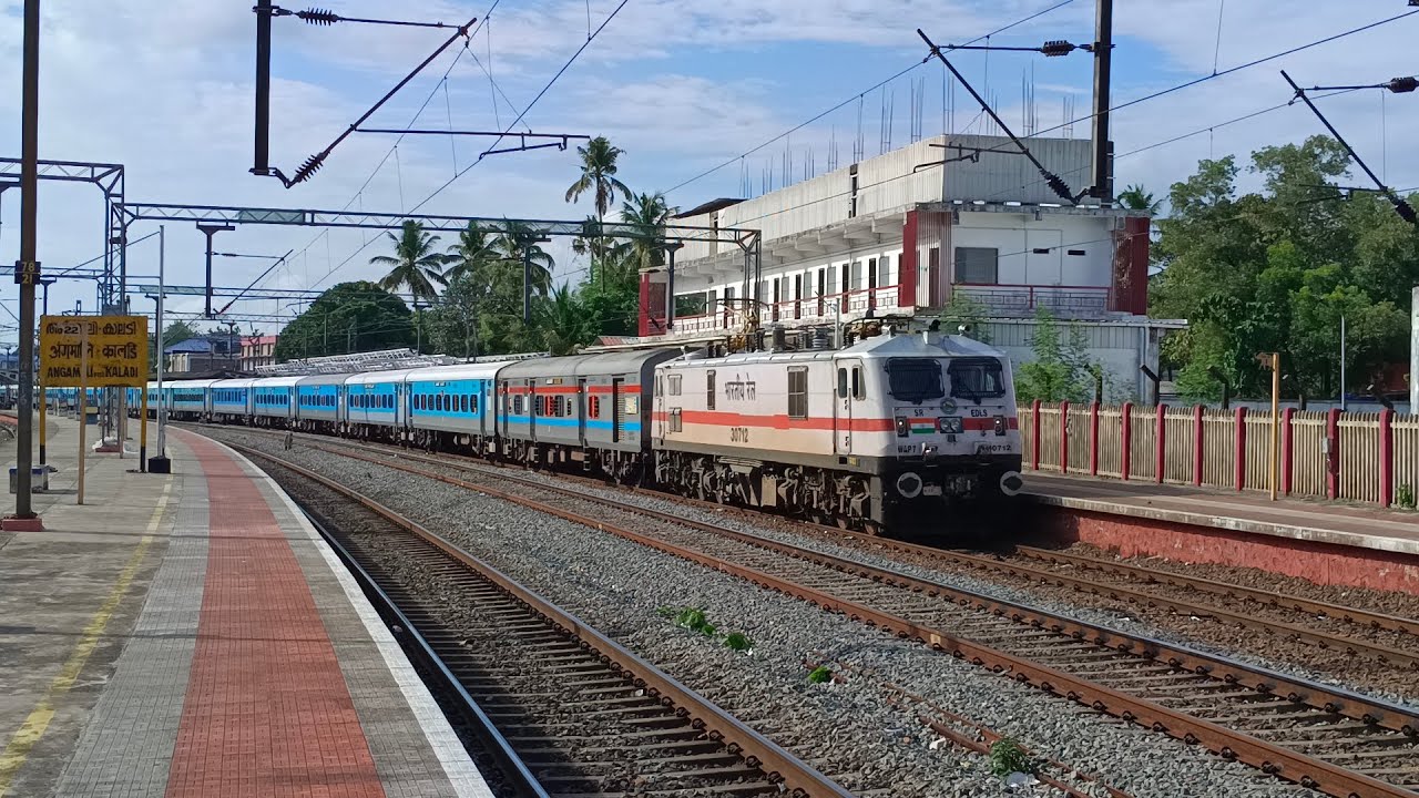 TOP 10 LHB Trains in Trivandrum Division | Kerala Exp | Raptisagar Exp ...