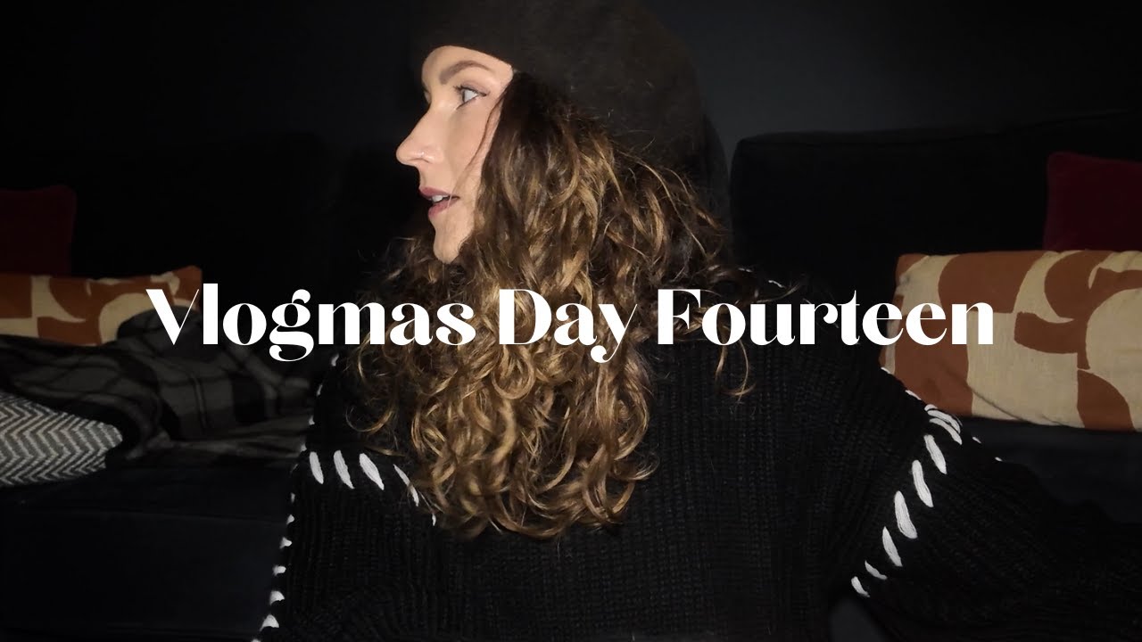 Local Market & Advent Calendar Catch Up - Vlogmas Day 14 - YouTube