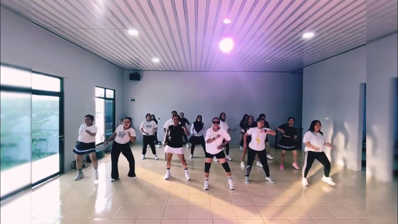 Waktu ku kecil / Senam Kreasi / Zin Oceh - YouTube