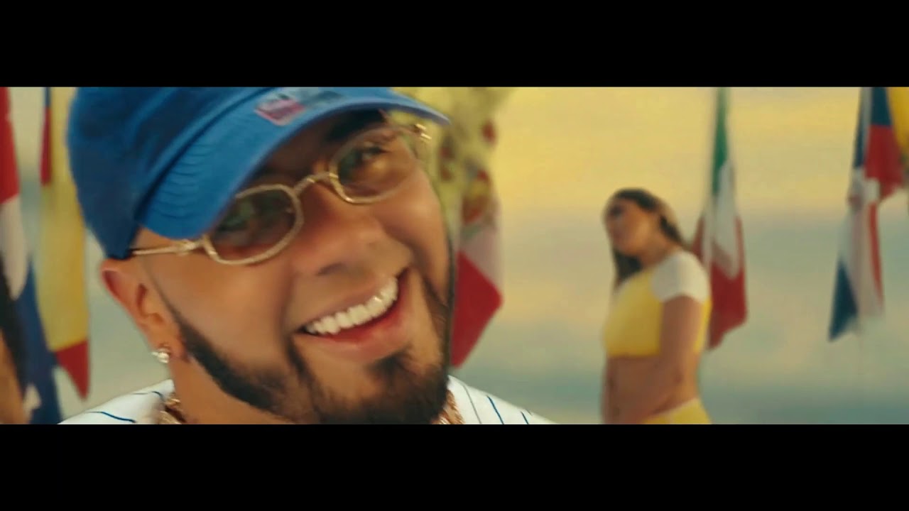 Anuel AA - Reggaetonera (Video Oficial) - YouTube