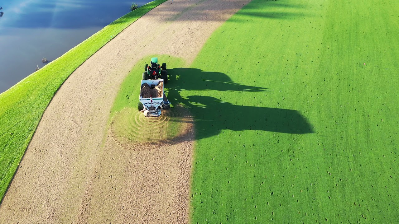 Topdressing #2 Fairway - YouTube