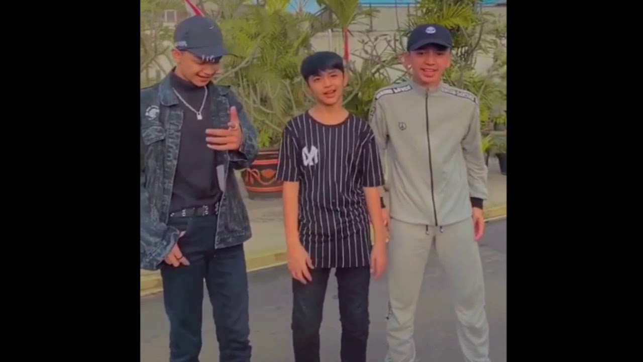 Kumpulan Tiktok Athar Maulana Bersama Teman Laki Laki Youtube
