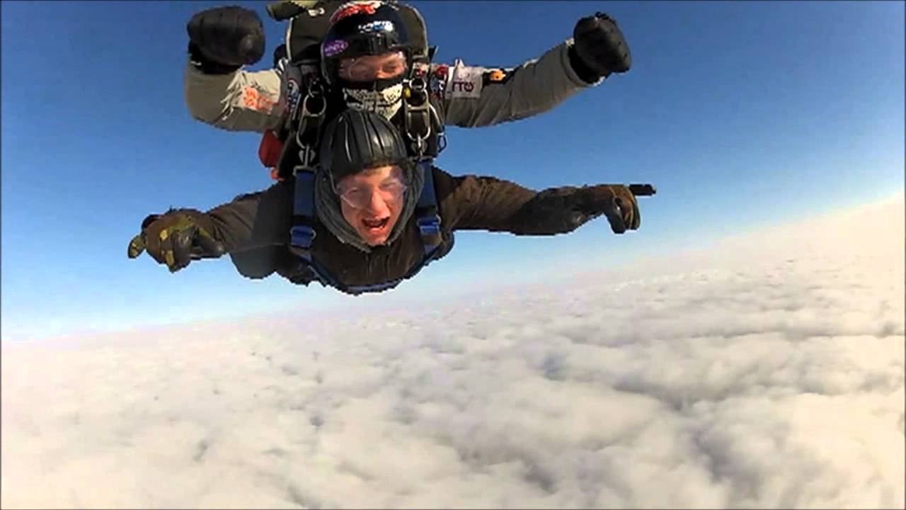Ben Ashley Skydive - UK Parachuting Beccles - YouTube
