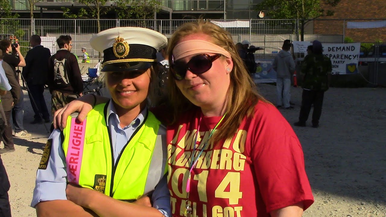 Bilderberg 2014 Police Hugs - YouTube