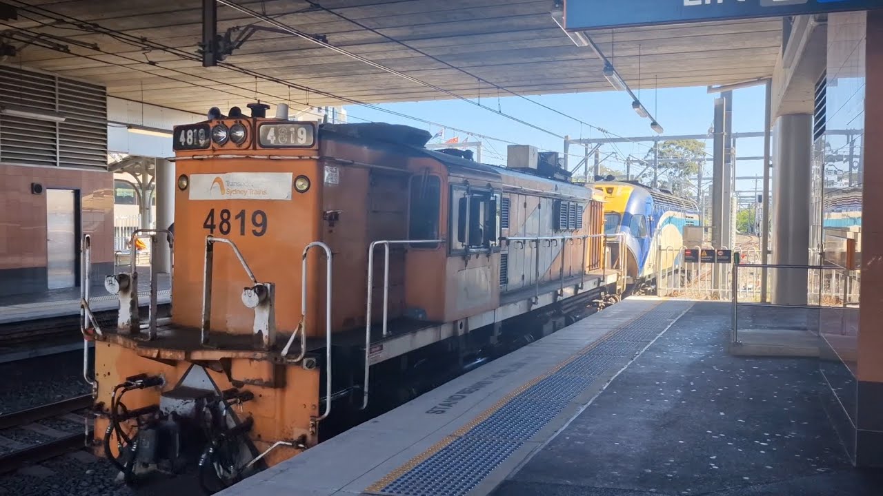 04/09/24 HL82 passing Lidcombe - YouTube