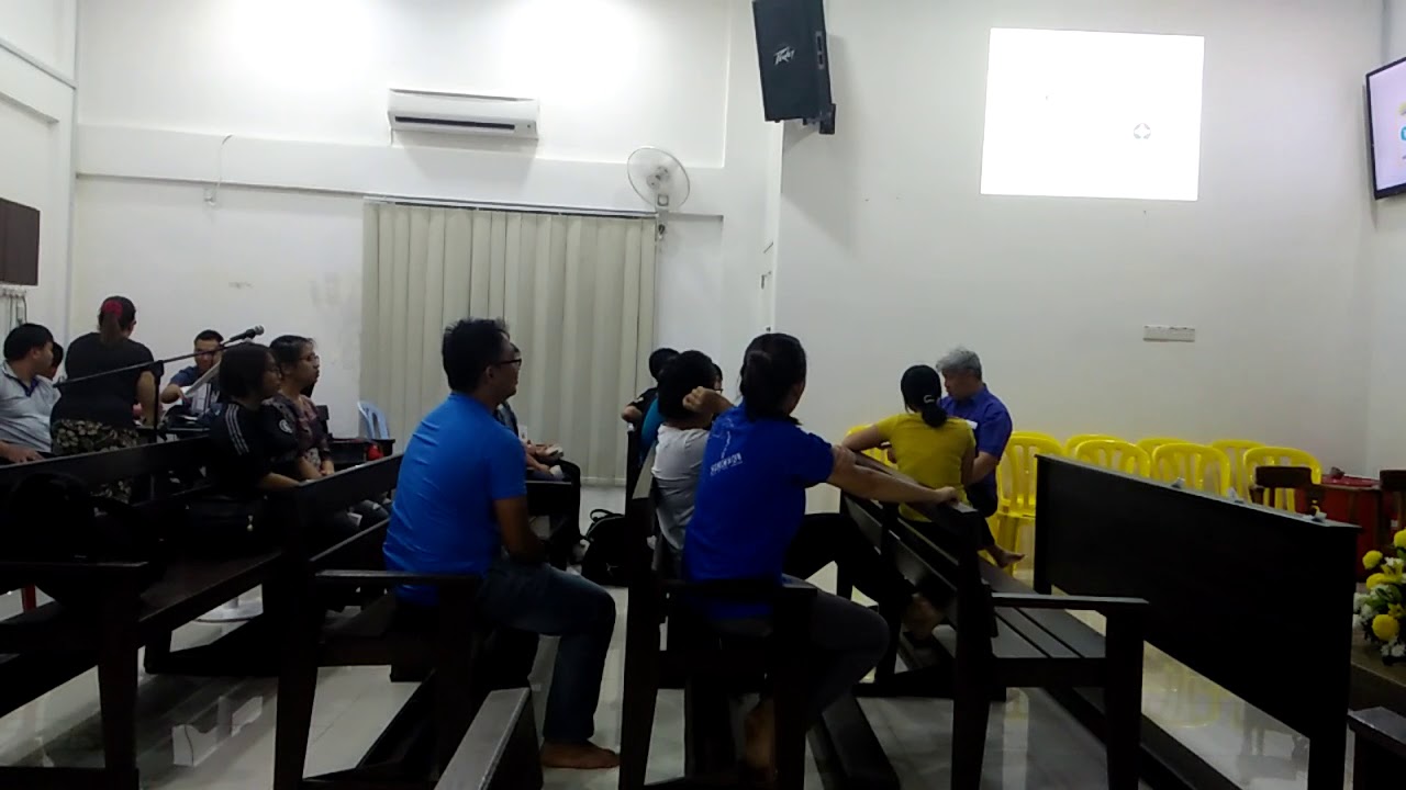 Father Gregory Chan ajar choir di Kemaman - YouTube