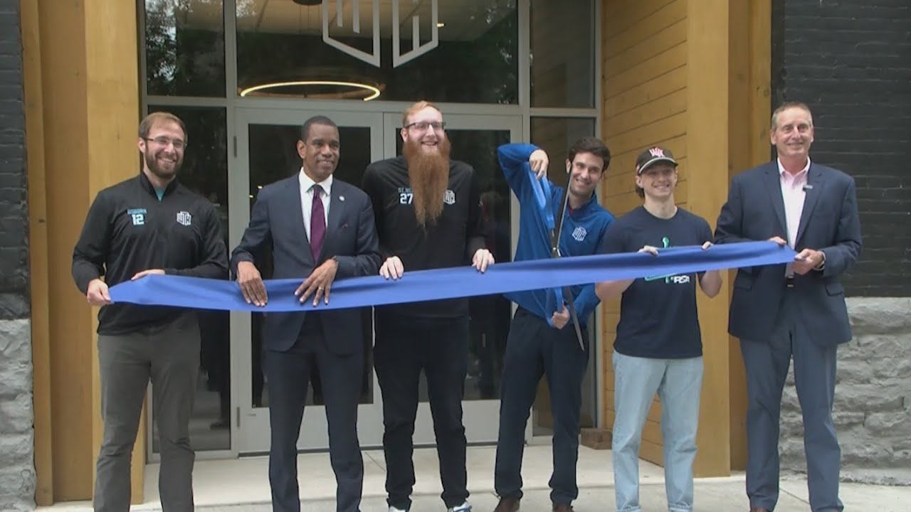 WeTheHobby celebrates new sports card lounge in Rochester - YouTube