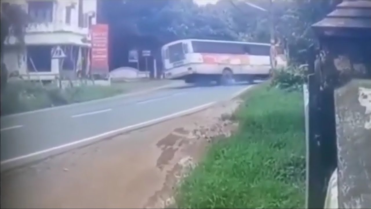 Cctv live accident, different kinds of accidents in different places ...