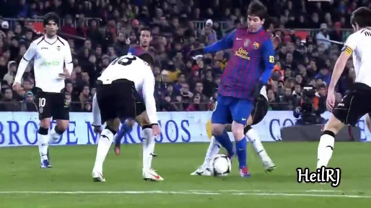 Lionel Messi vs 3 or More Players Great Skills -- Unbelievable - YouTube