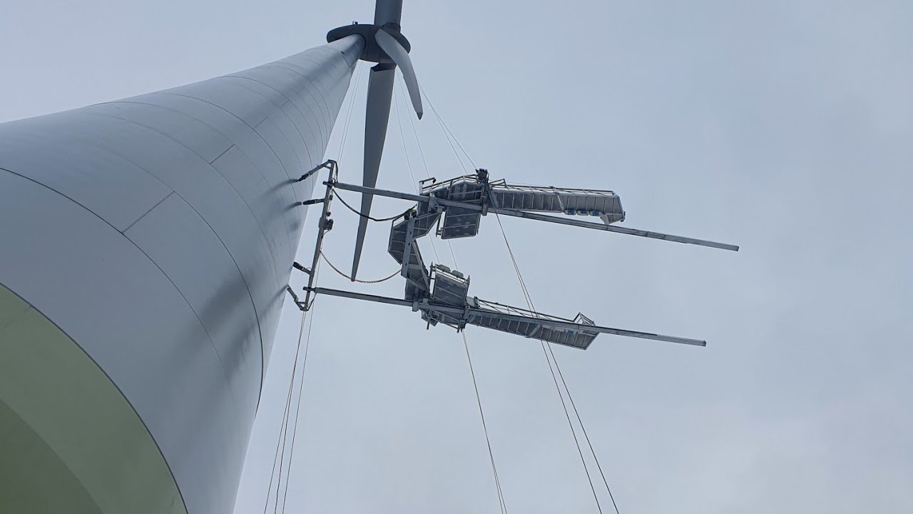 wind turbine spaceship - YouTube