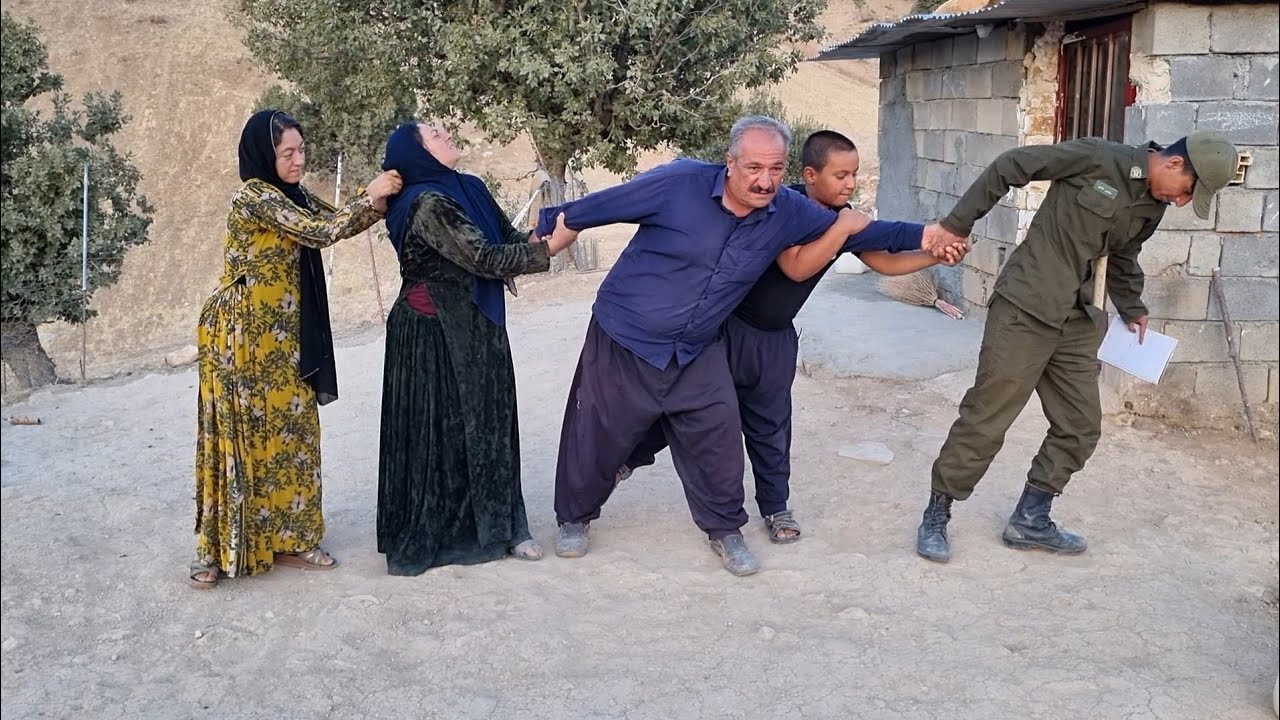 Waliullah is going to work when the second woman comes with the police ...