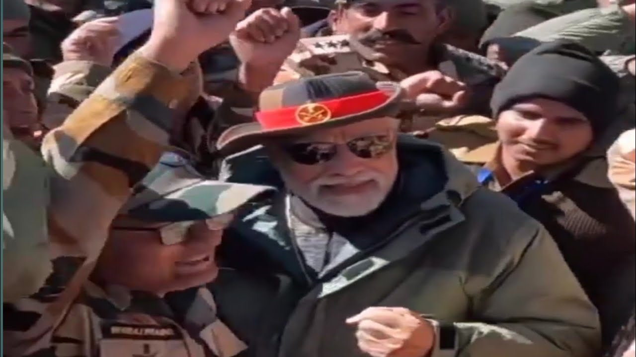Indian Army With Modi ji 😍😍 #indianarmy #government - YouTube