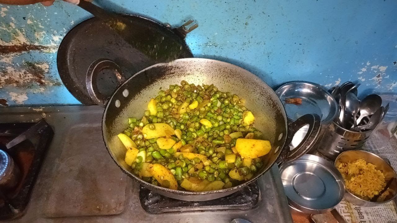 Spicy Lobhiya Beans Aloo Masala | Tasty & Healthy Indian Sabzi ...