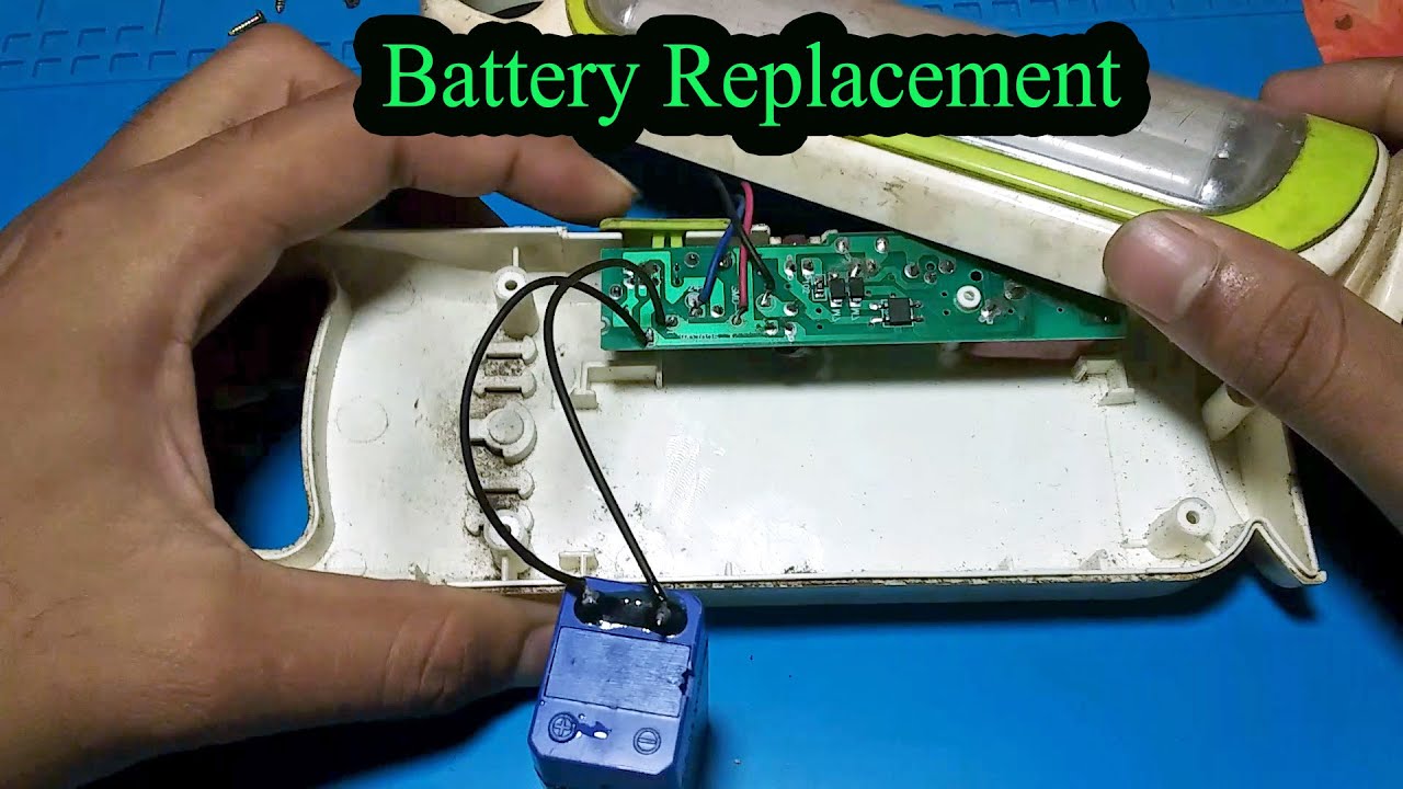 How to Change a Table Lamp Battery - YouTube