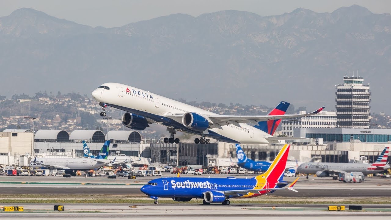 LAX Plane Spotting 2020 - January (Part 1) - YouTube