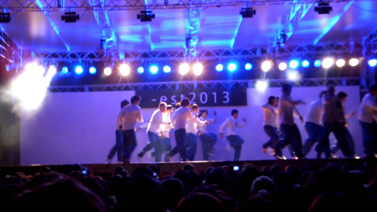 Dance crew es 三田祭 -est 2013 【Pop -11月23日 Main Stage公演-】 - YouTube