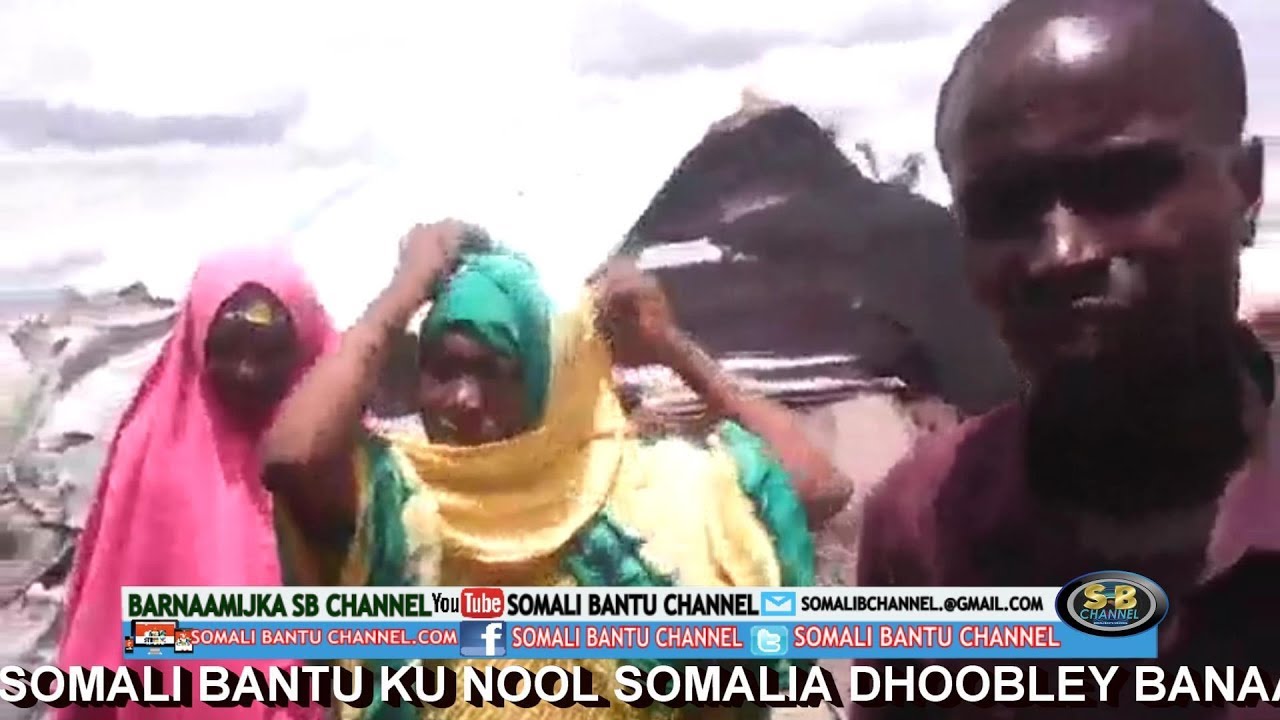 Dad Somali Bantu ku nool Dhoobley banaankeed oo guryo la'aan ah - YouTube
