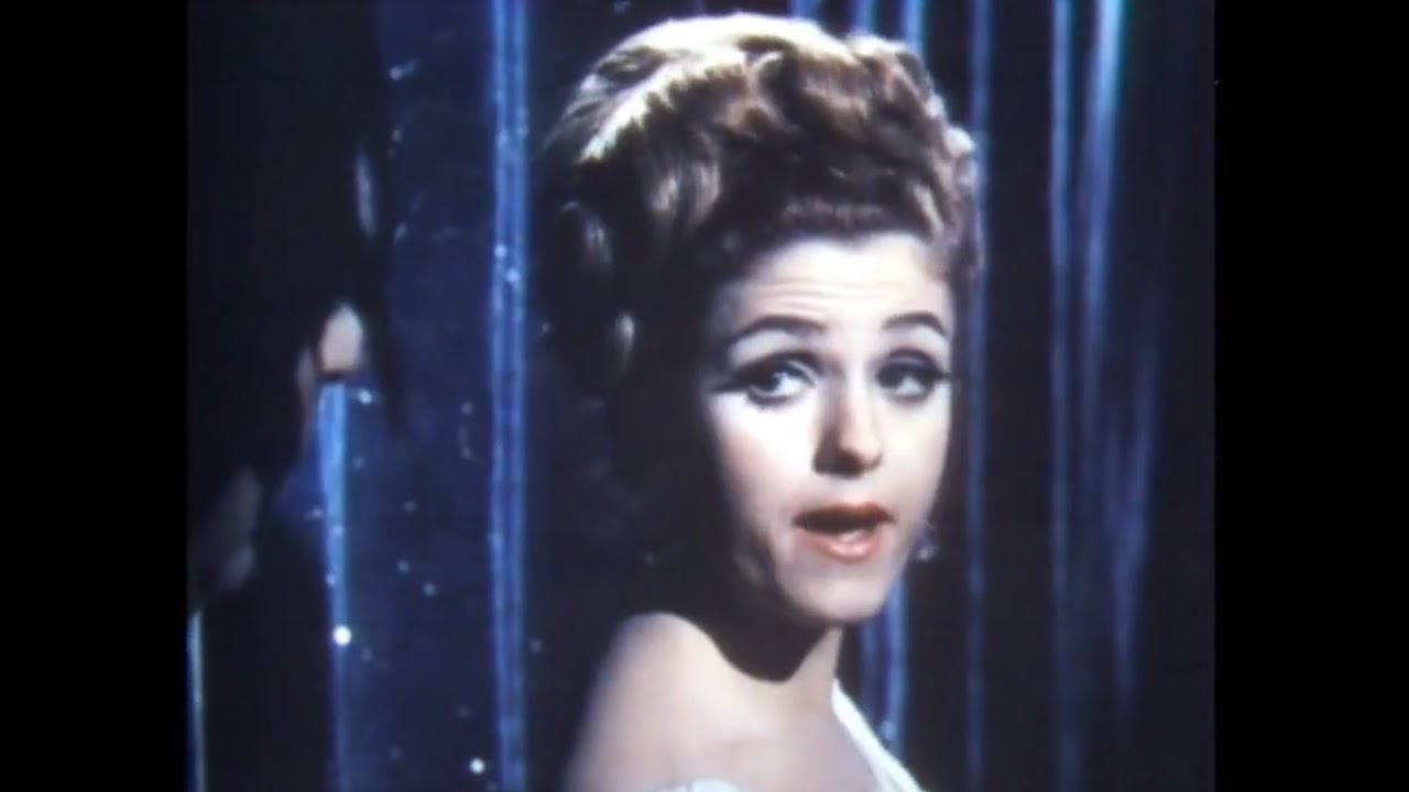 Playtex Bra Commercial (Bernadette Peters, 1969) - YouTube