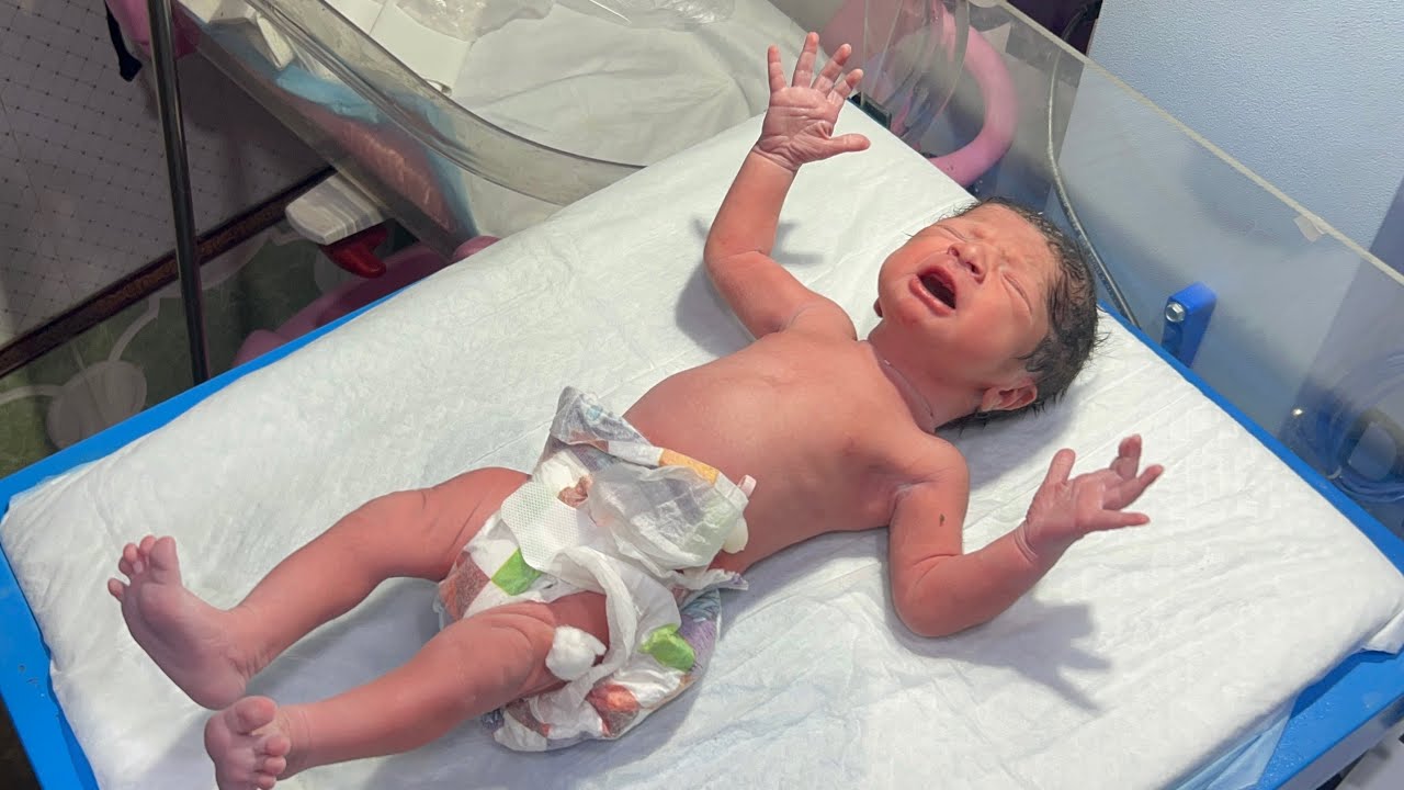 Initial Assessment of Newborn Baby After Birth - YouTube