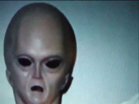 Alien autopsy area 51 real , true UFO roswell - YouTube