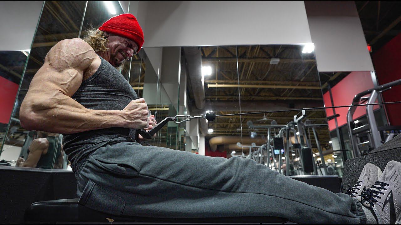 14 Days Out From My First Bodybuilding Show As A College Student - YouTube