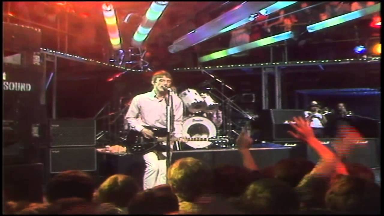 The Jam Live - In The Crowd (HD) - YouTube