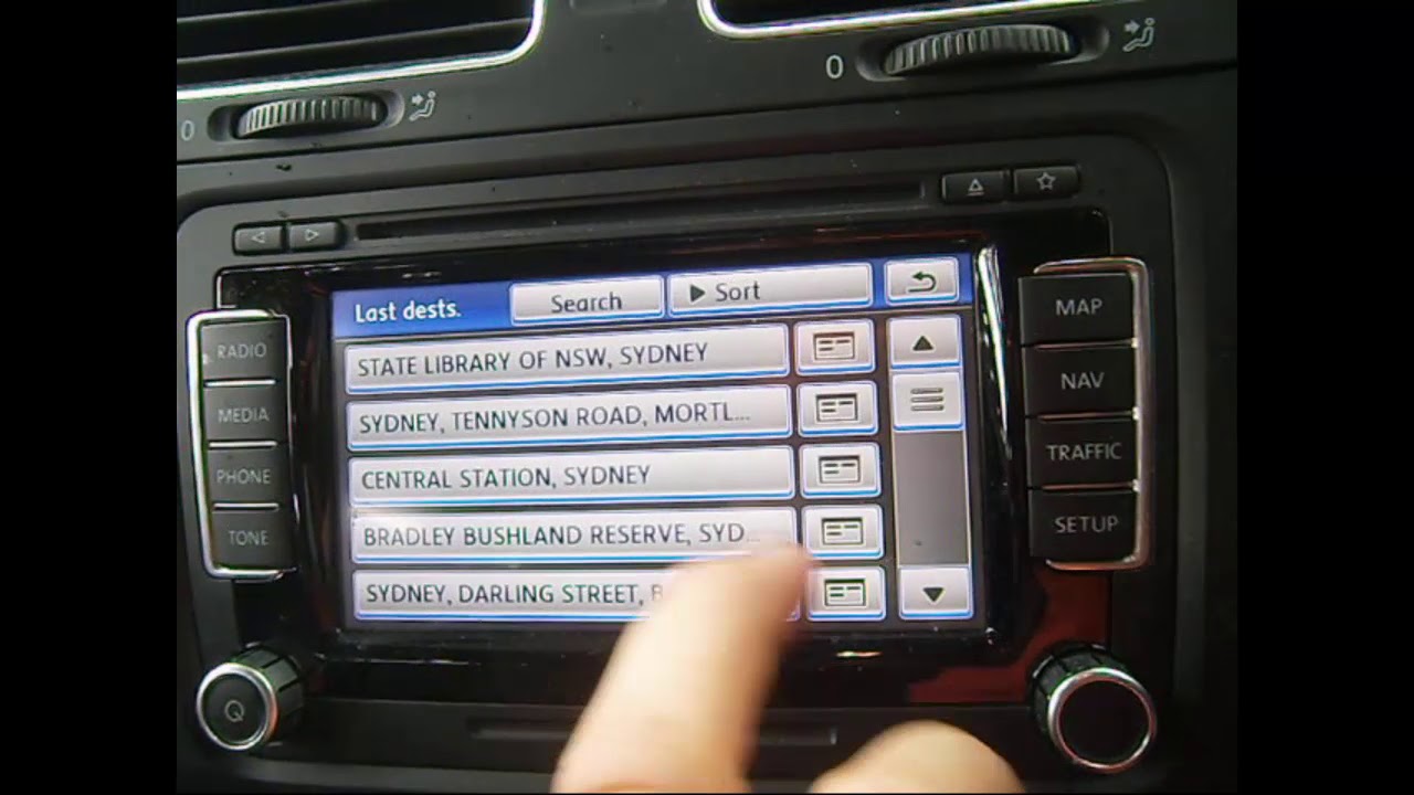 WRECKING 2011 VOLKSWAGEN GOLF 1.4 MANUAL (C24294 SATNAV) - YouTube