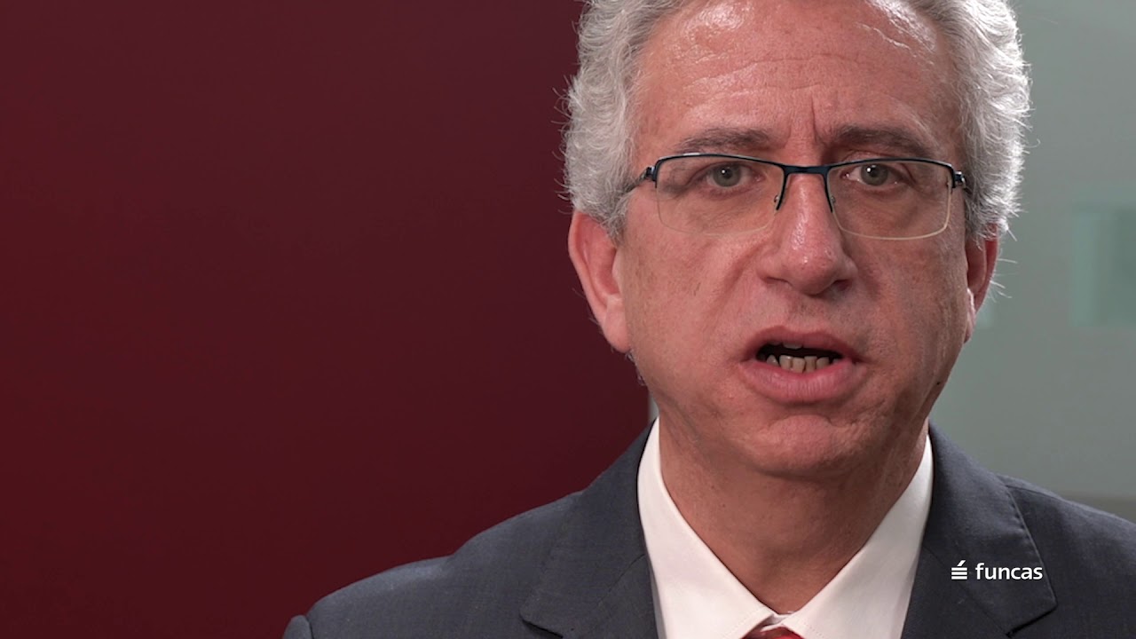 Soledad, red social y mercado de trabajo - YouTube