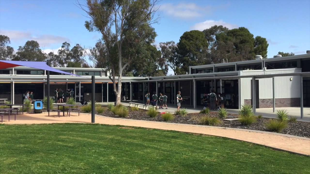 Robinvale P12 Campus Tour - YouTube