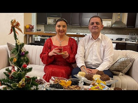 ŞAİRƏ NAZİLƏ SƏFƏRLİ YENİ İL AXŞAMI OĞLUNUN EVİNDƏ QONAQ OLUB!