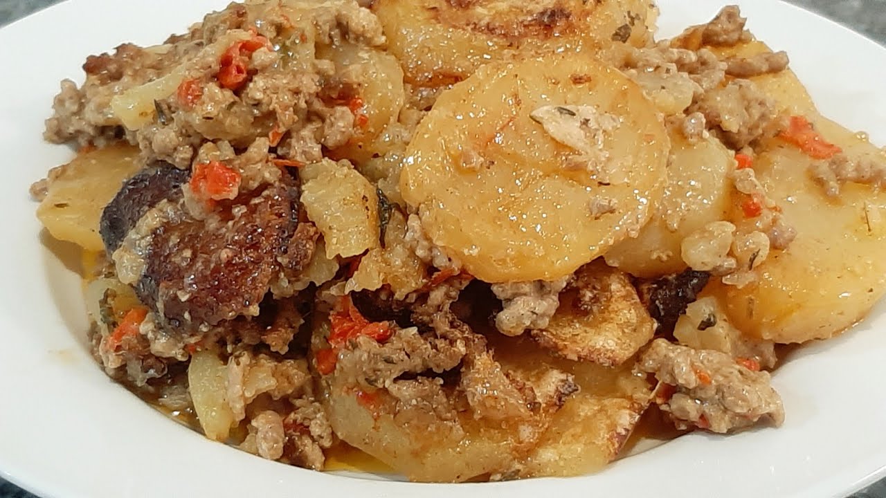 OVEN BAKED MINCED BEEF POTATOES 🥔DELICIOUSLY AMAZING - YouTube