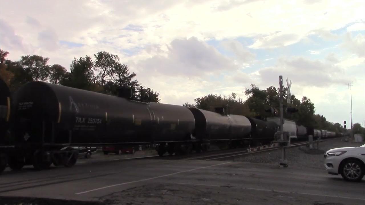 NORFOLK SOUTHERN Illinois Terminal EMD SD70ACE #1072 Heritage Unit Northbound - YouTube