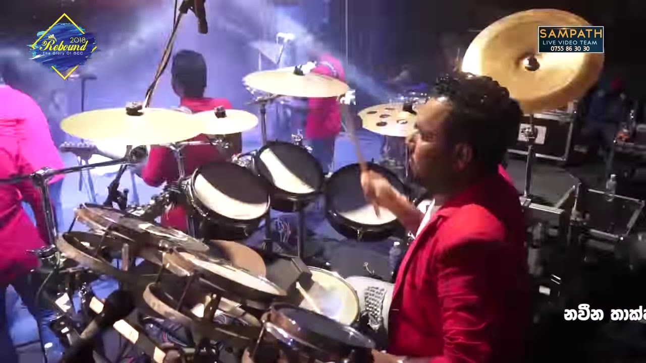 තේ කූඩය කරේ තියන් the kudaya kare thiyan song - YouTube