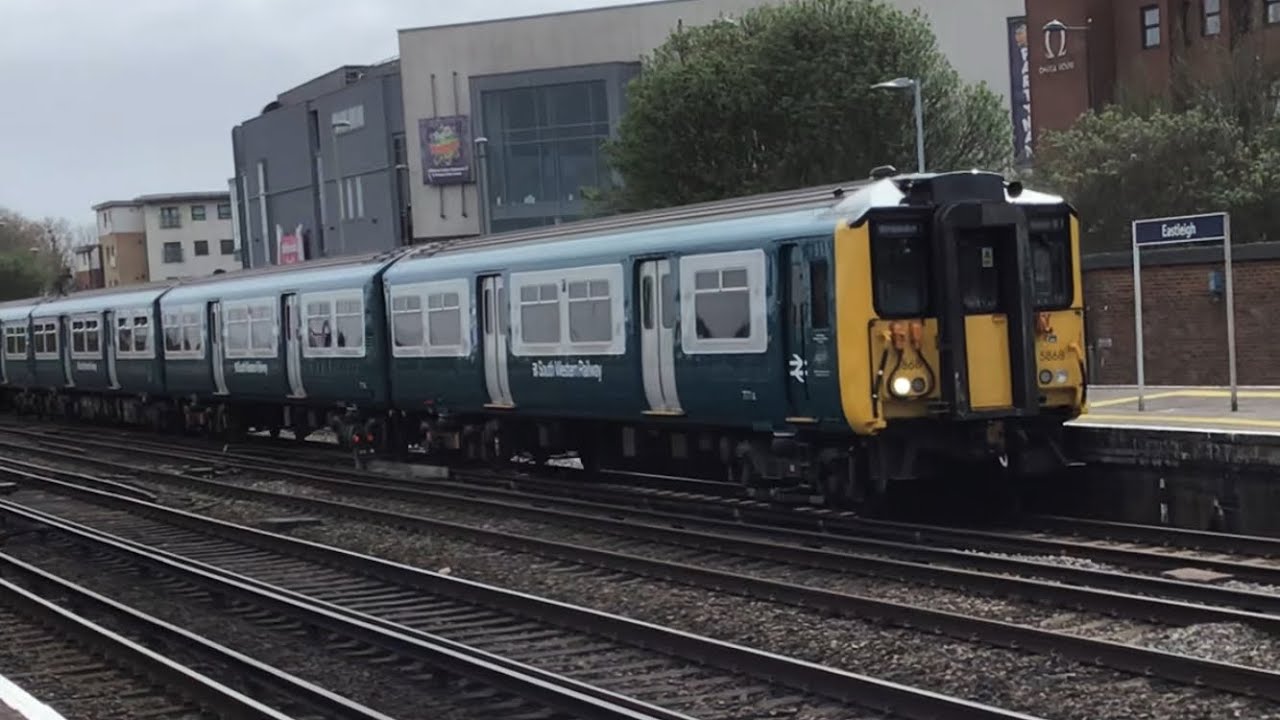 BR blue 455868 gliding through Eastleigh - YouTube
