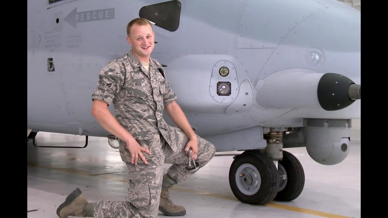 V-22 Osprey Mechanics Are Awesome – Airman of 362 TRS OLA - YouTube