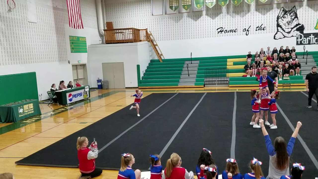 Central Linn Youth performing at Sweet Home Cheer competition - YouTube