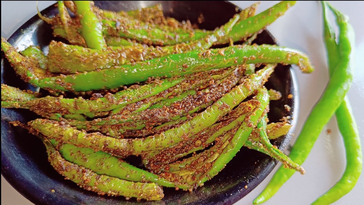 इस तरह बनाए हरी मिर्च मसाला फ्राई || hari mirch fried recipe || - YouTube
