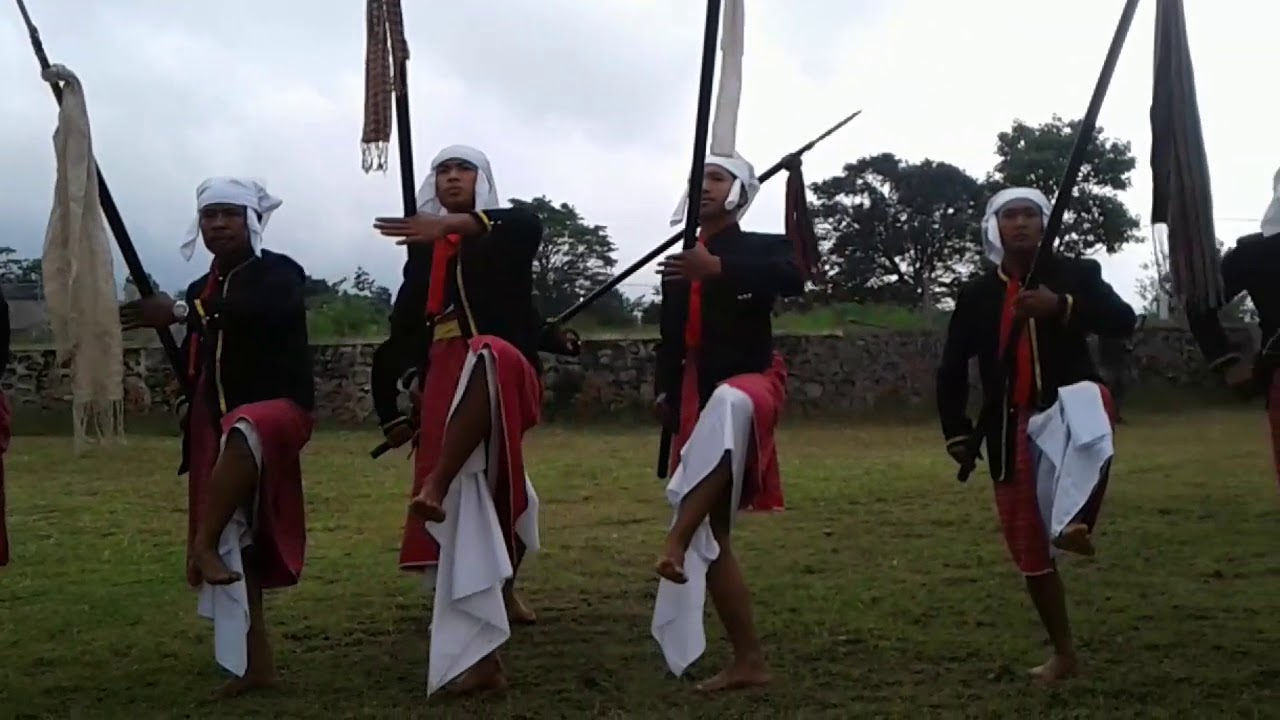 Tari tandang mendet - YouTube