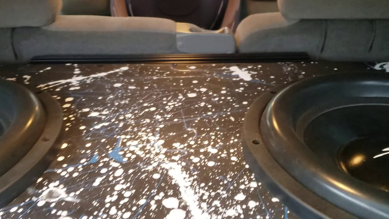 Real quick demo of the new box / 2 skar evl 15's on a skar skv2 3500 ...