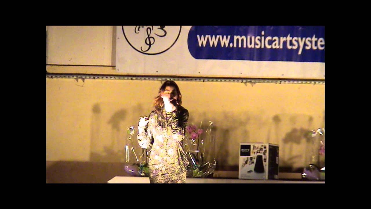 MEHR FLORINA - 1ère Lauréate Catégorie Master - Roxanne - YouTube