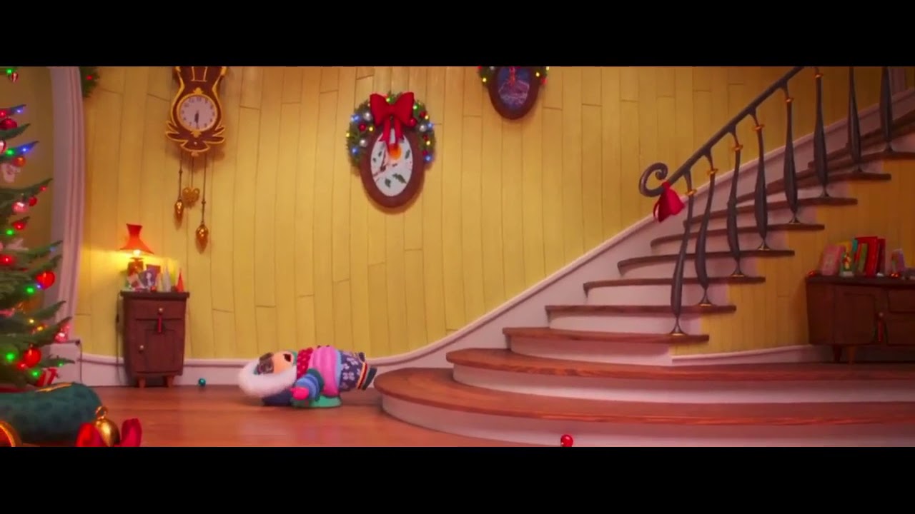 The Grinch (2018): “Cindy Lou Goes to North Pole” - YouTube