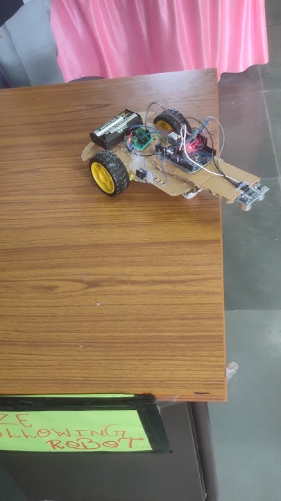 Maze Following Robot using Arduino #experiment #arduino #electronicproject #easytronic - YouTube