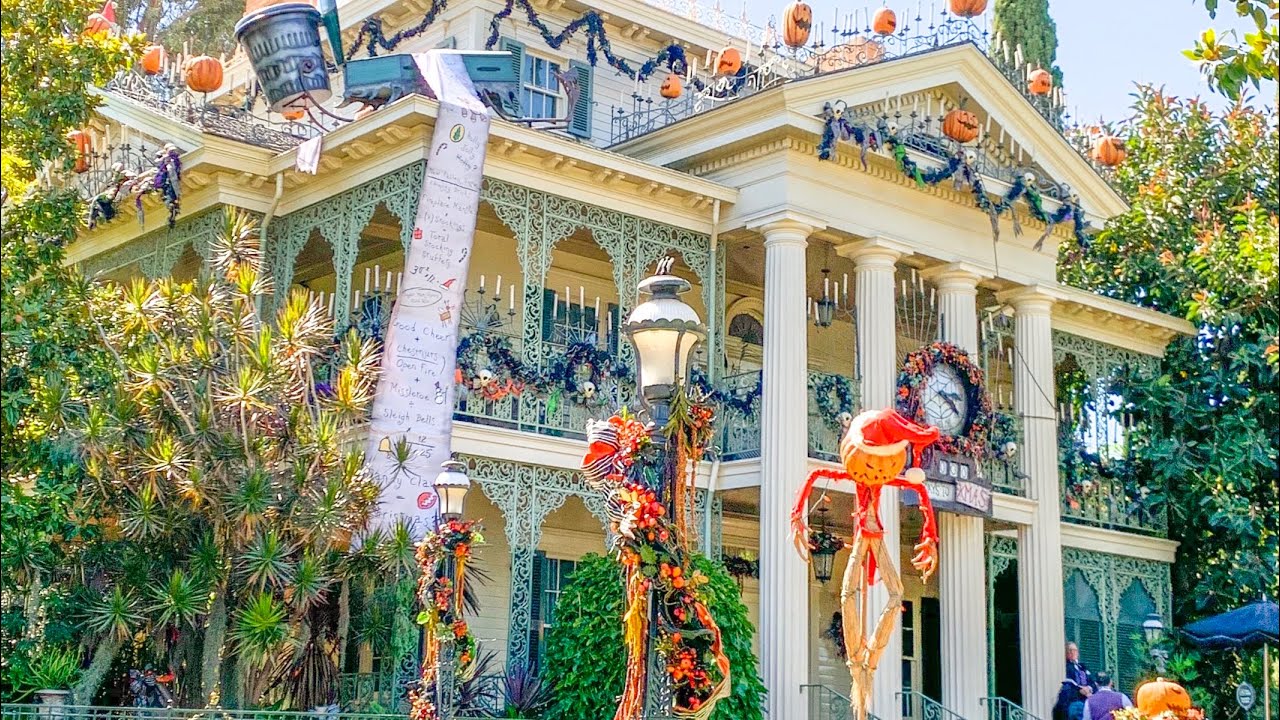 Disneyland Haunted Mansion Halloween